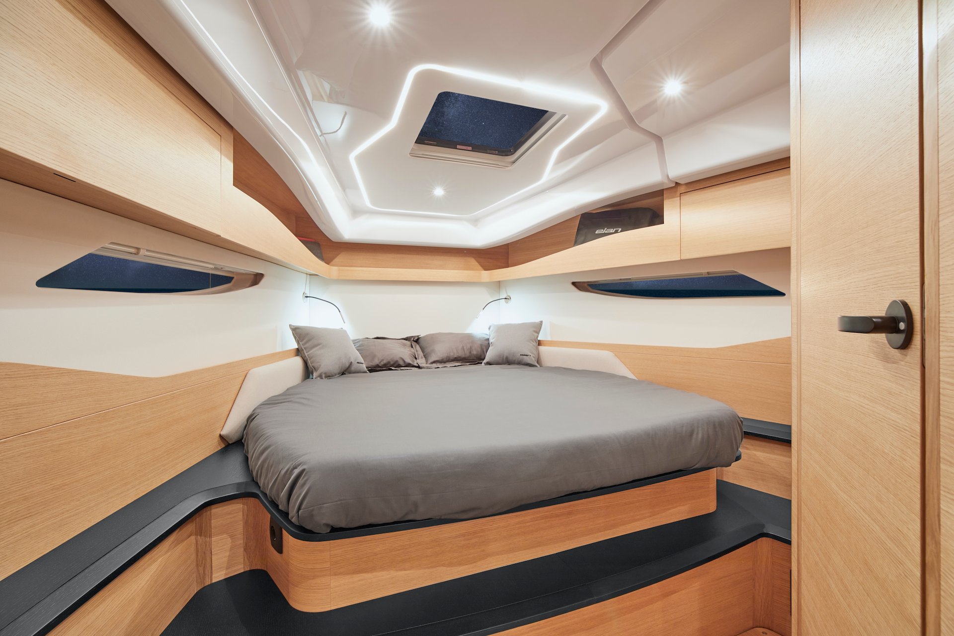 Elan E6 virtual launch